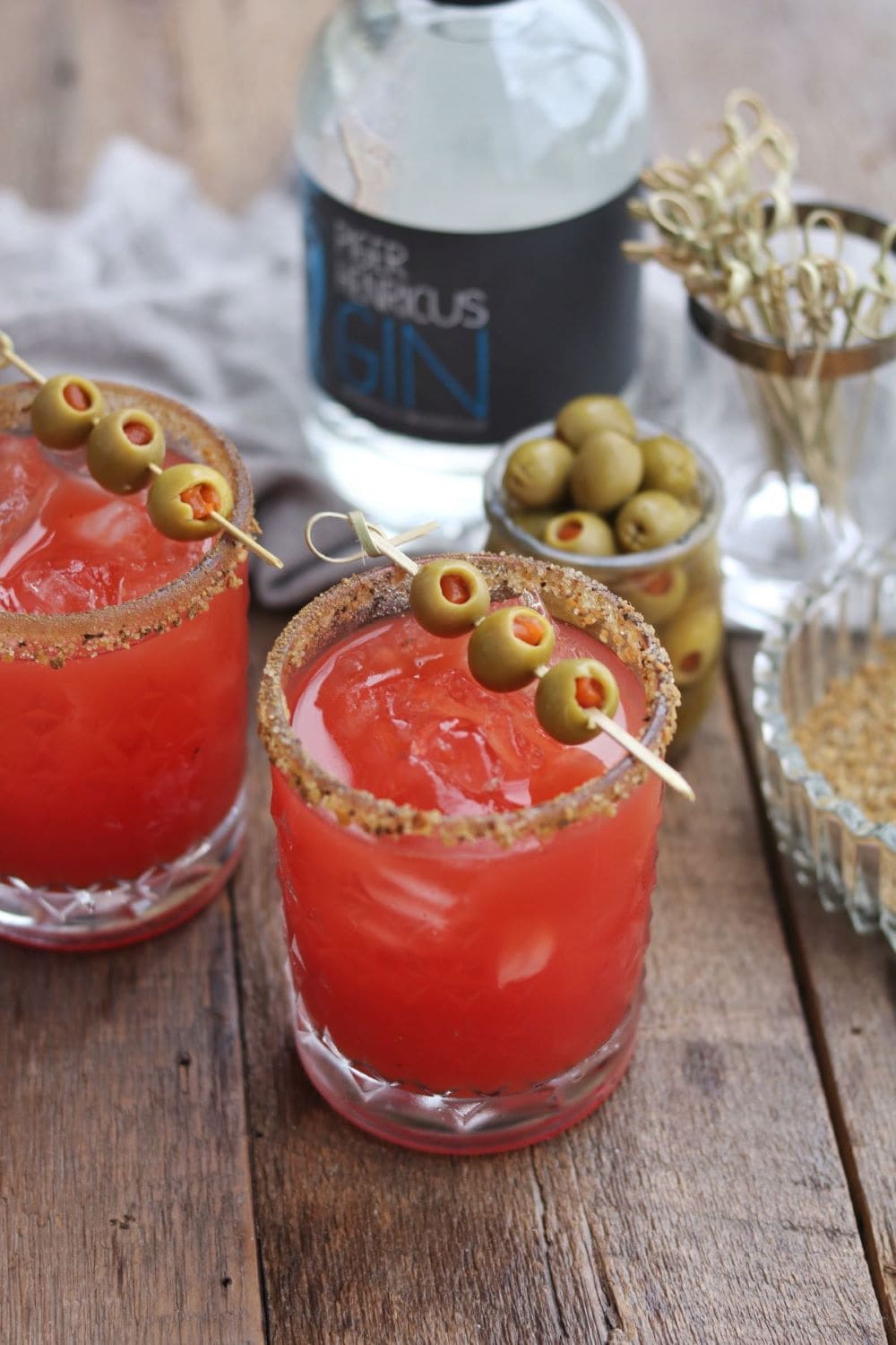 Piger Henricus, le premier gin distillé au Québec + Recette Bloody Caesar!