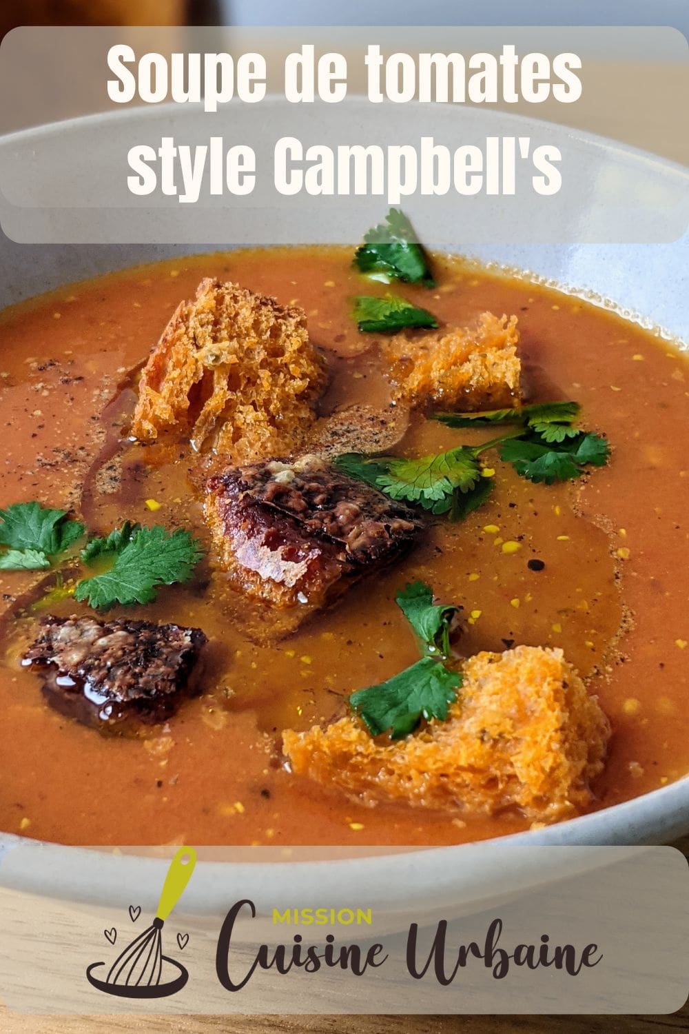 Soupe aux tomates, style Campbell's et Croûtons gratinés à la Guinness